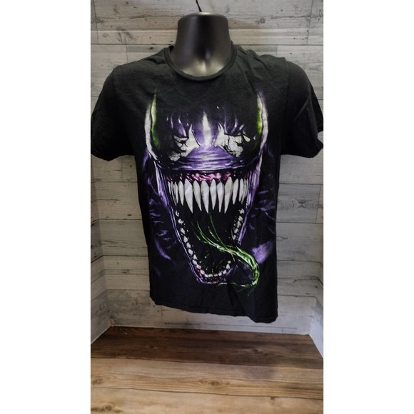 Marvel | Shirts | Marvel Venom Graphic Tshirt Small 3436 0 Cotton ...